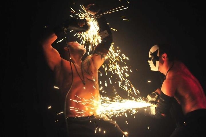 FLEXSHOW + + + Professionelle Flexshow als Alternative zur Feuershow ...